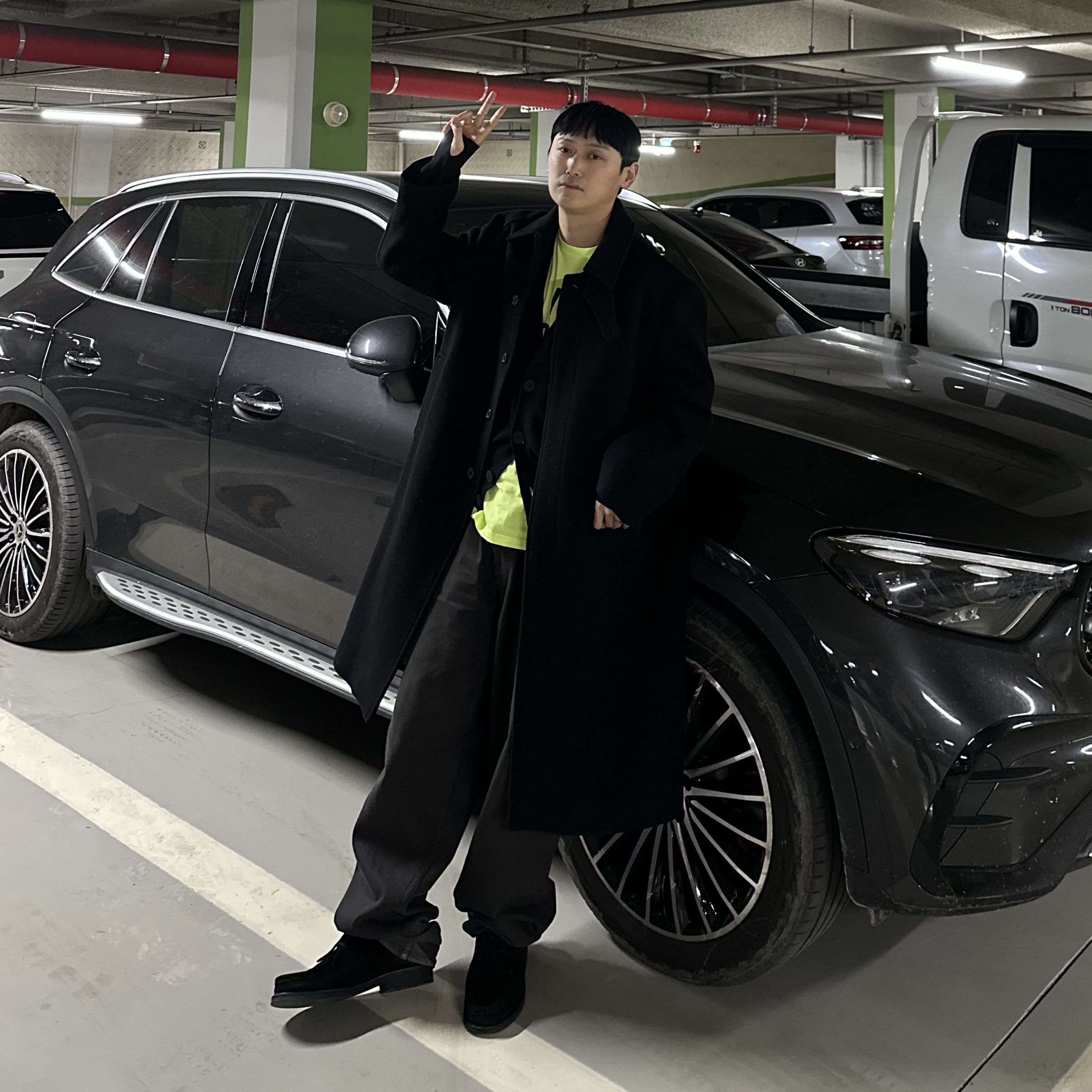 장롱이 (@_zanglong) 님의 게시물 | KREAM