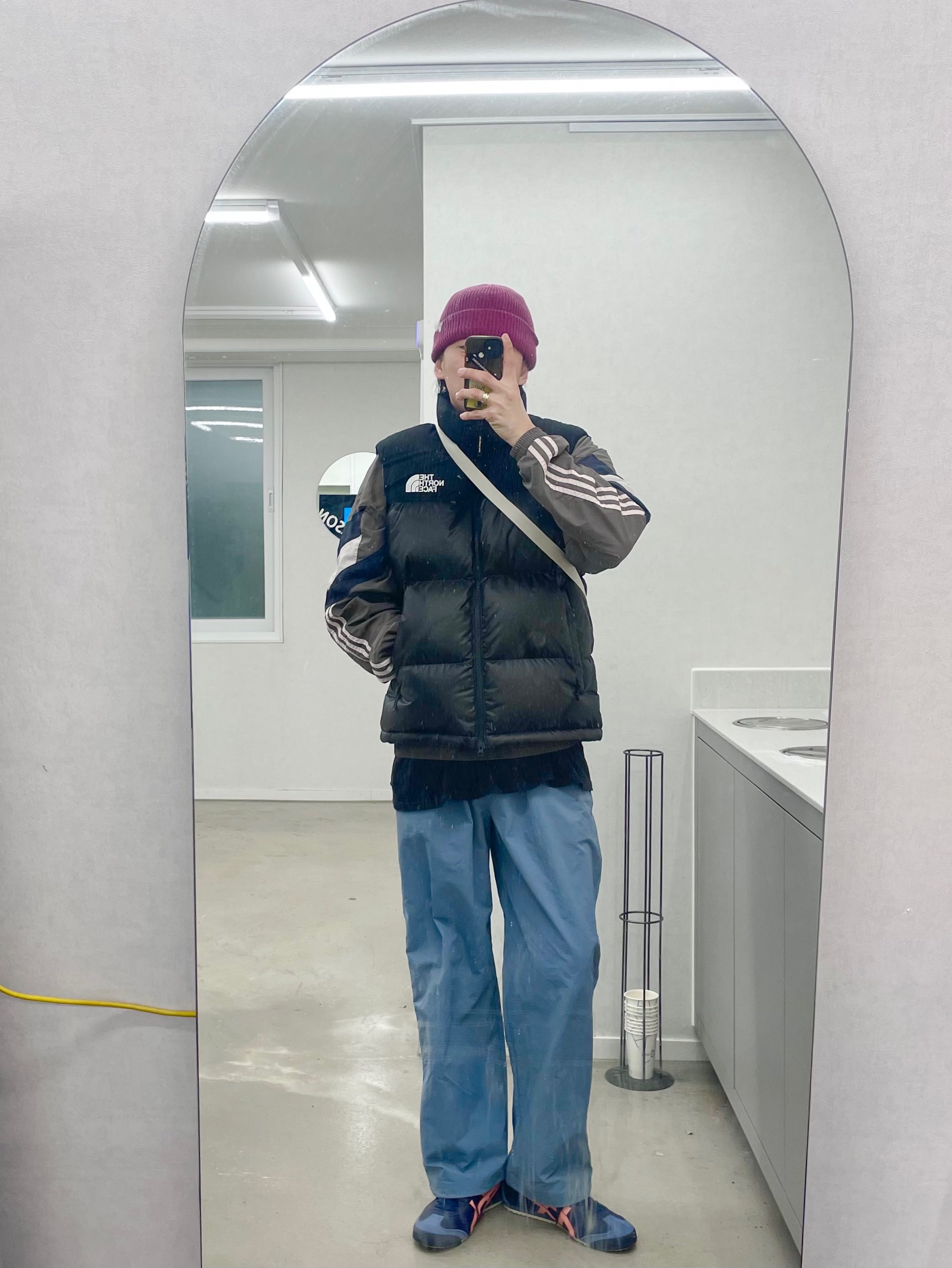 CHA (@c__11) 님의 게시물 | KREAM