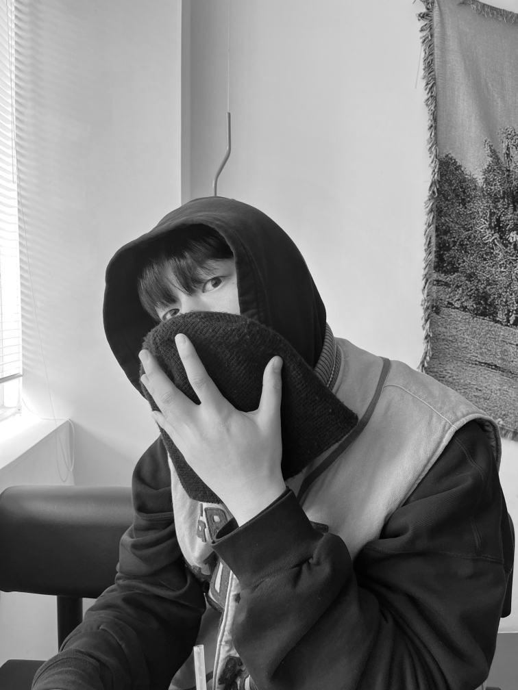 (@l__________eo) 님의 게시물 | KREAM