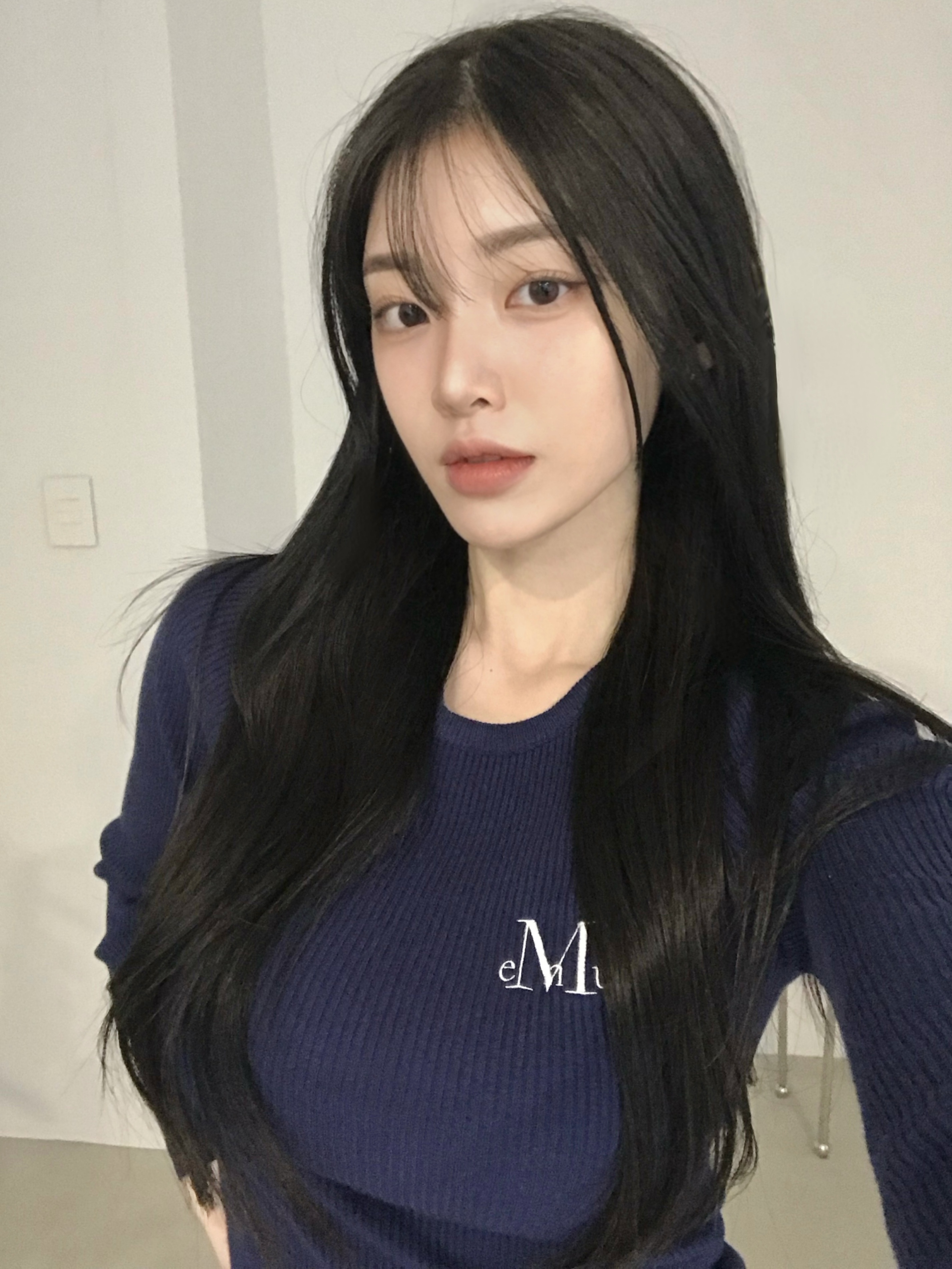 너무 추운날씨🥲🥲 | KREAM