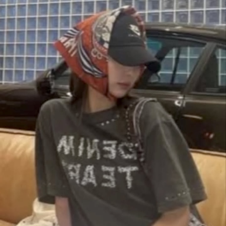 몰라 빨리 팔렸으면 좋... (@w0hery) 님의 게시물 | KREAM