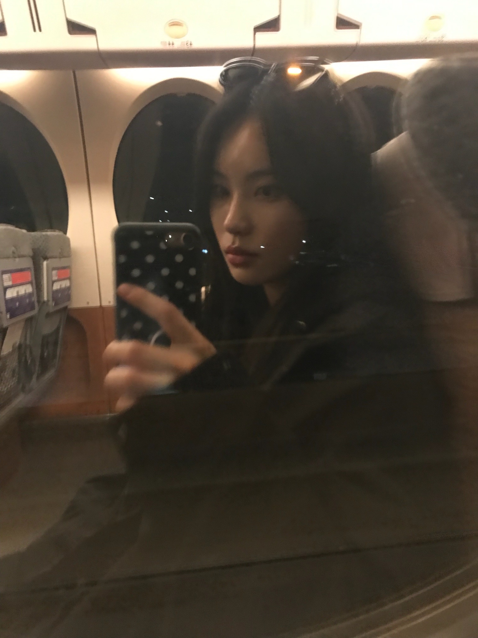 윱인 (@let_it_go_y...) 님의 게시물 | KREAM