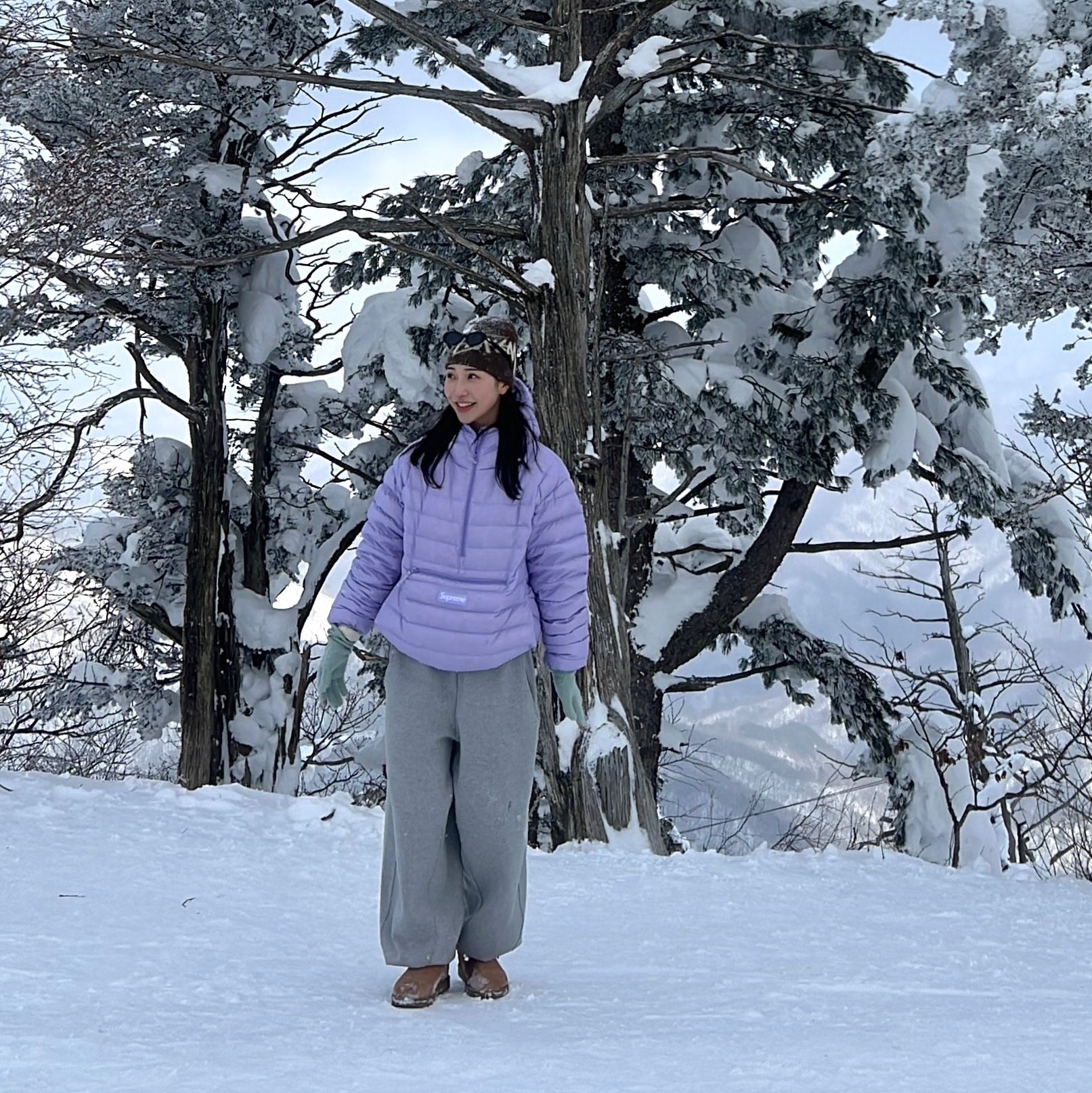 윤디 (@iamyund) 님의 게시물 | KREAM