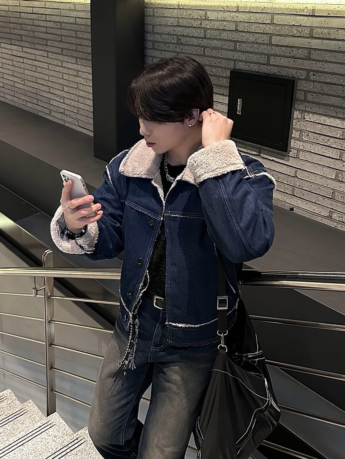 송정현 (@uc5c__) 님의 게시물 | KREAM