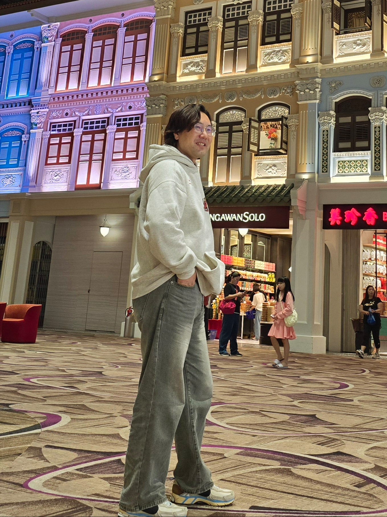 창이공항에서,,, | KREAM