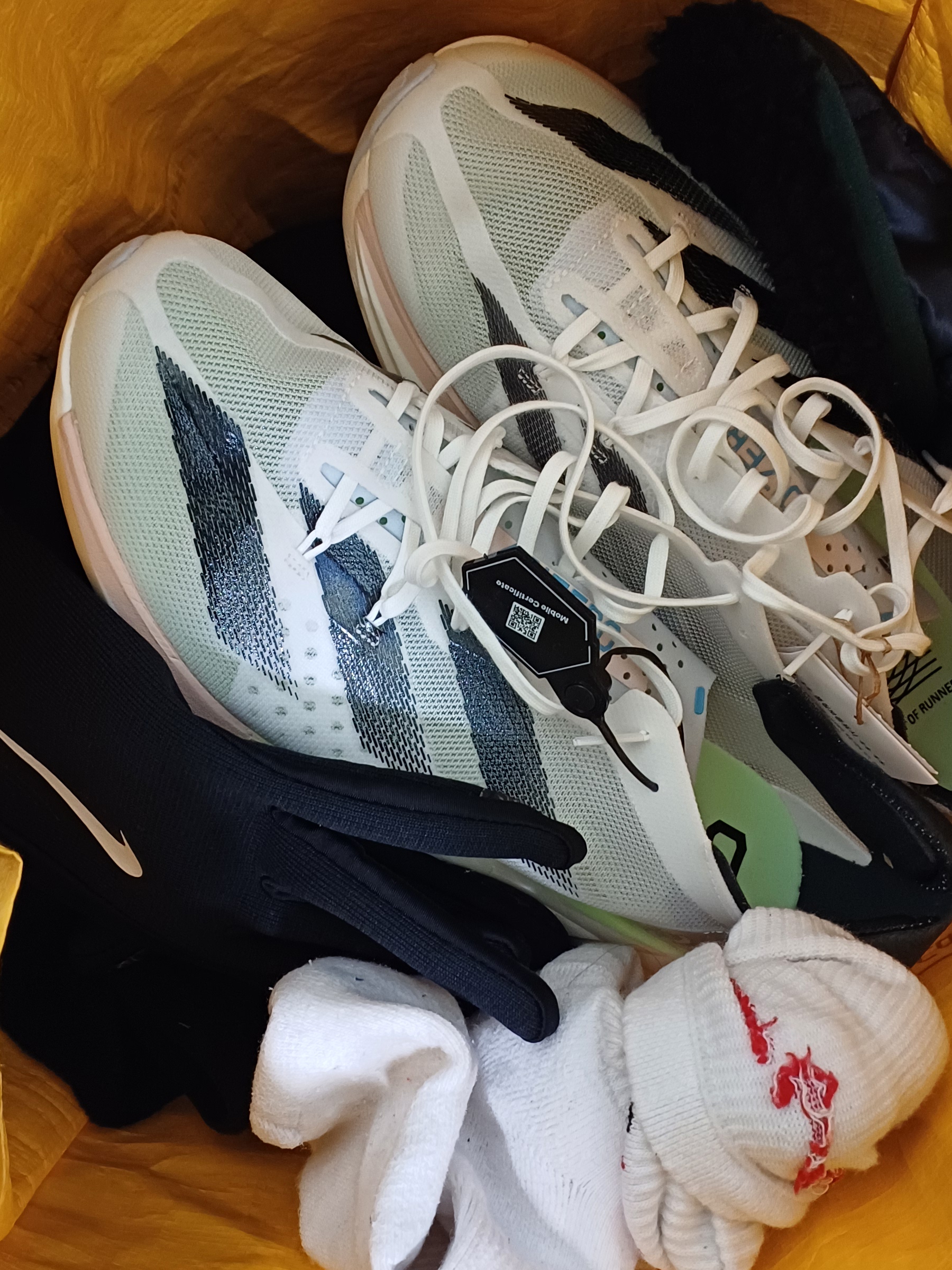 악뿌그런거없는걸로 아디오스 프로30 | KREAM