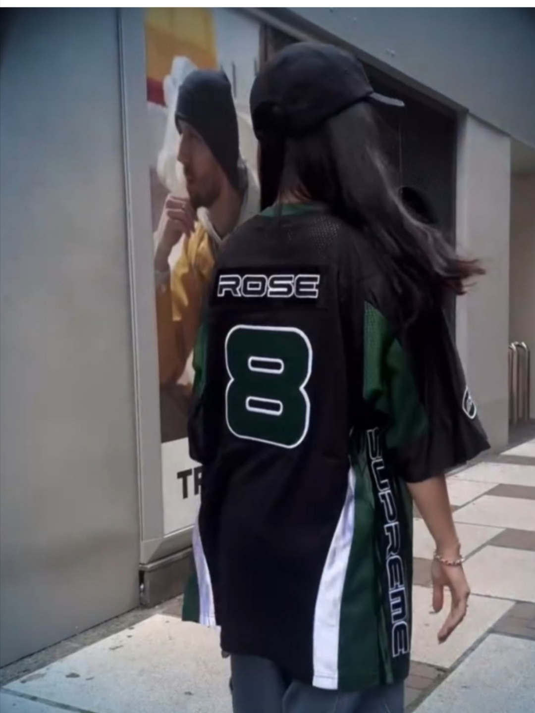 (@newnormal) 님의 게시물 | KREAM