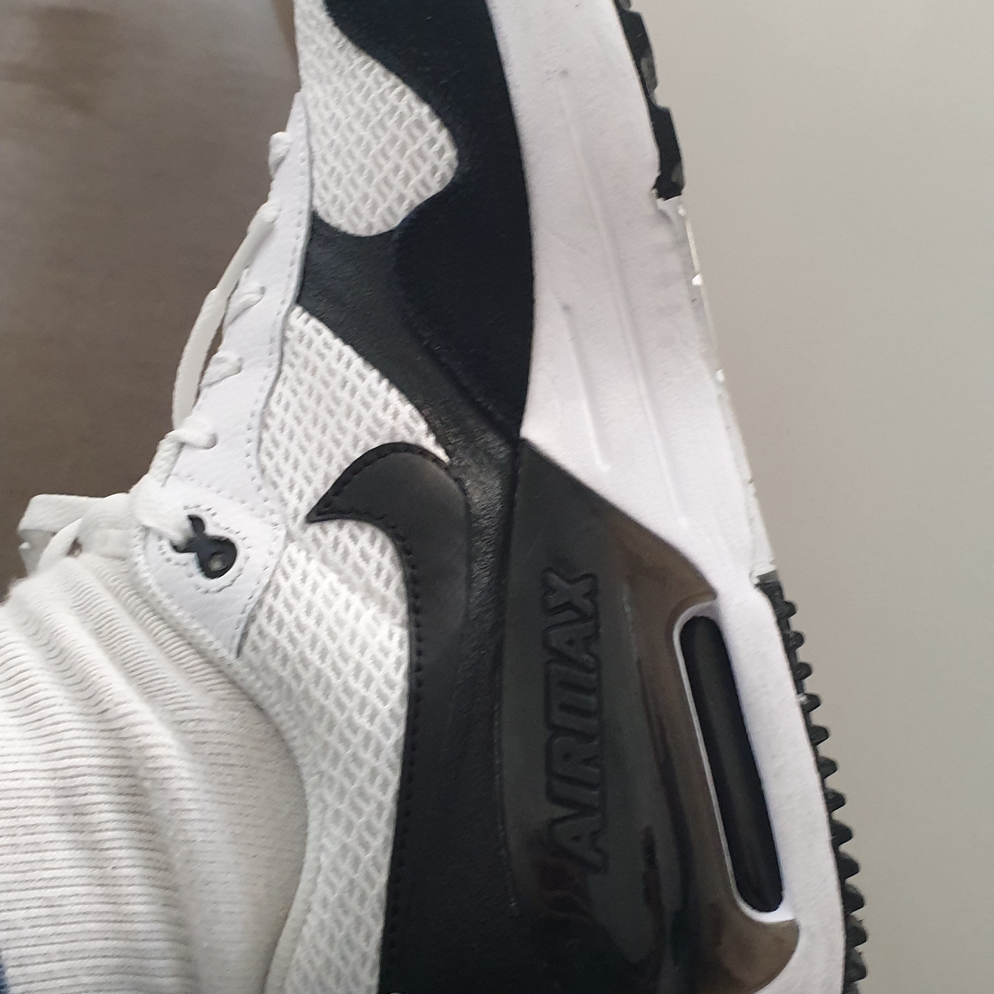 qkdtkwk (@oxfs32df) 님의 게시물 | KREAM