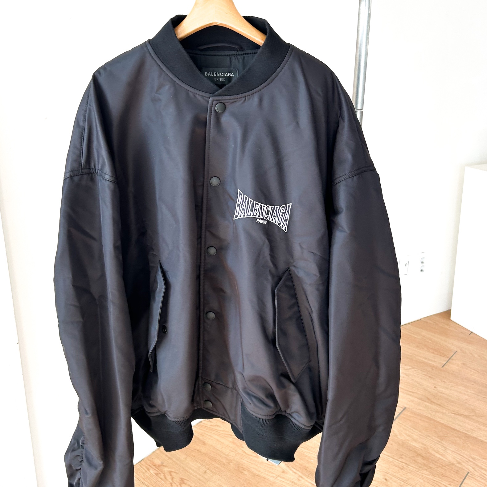 disera (@disera) 님의 게시물 | KREAM