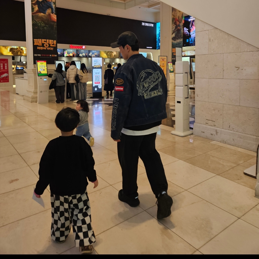 soo yeon (@supremenike...) 님의 게시물 | KREAM