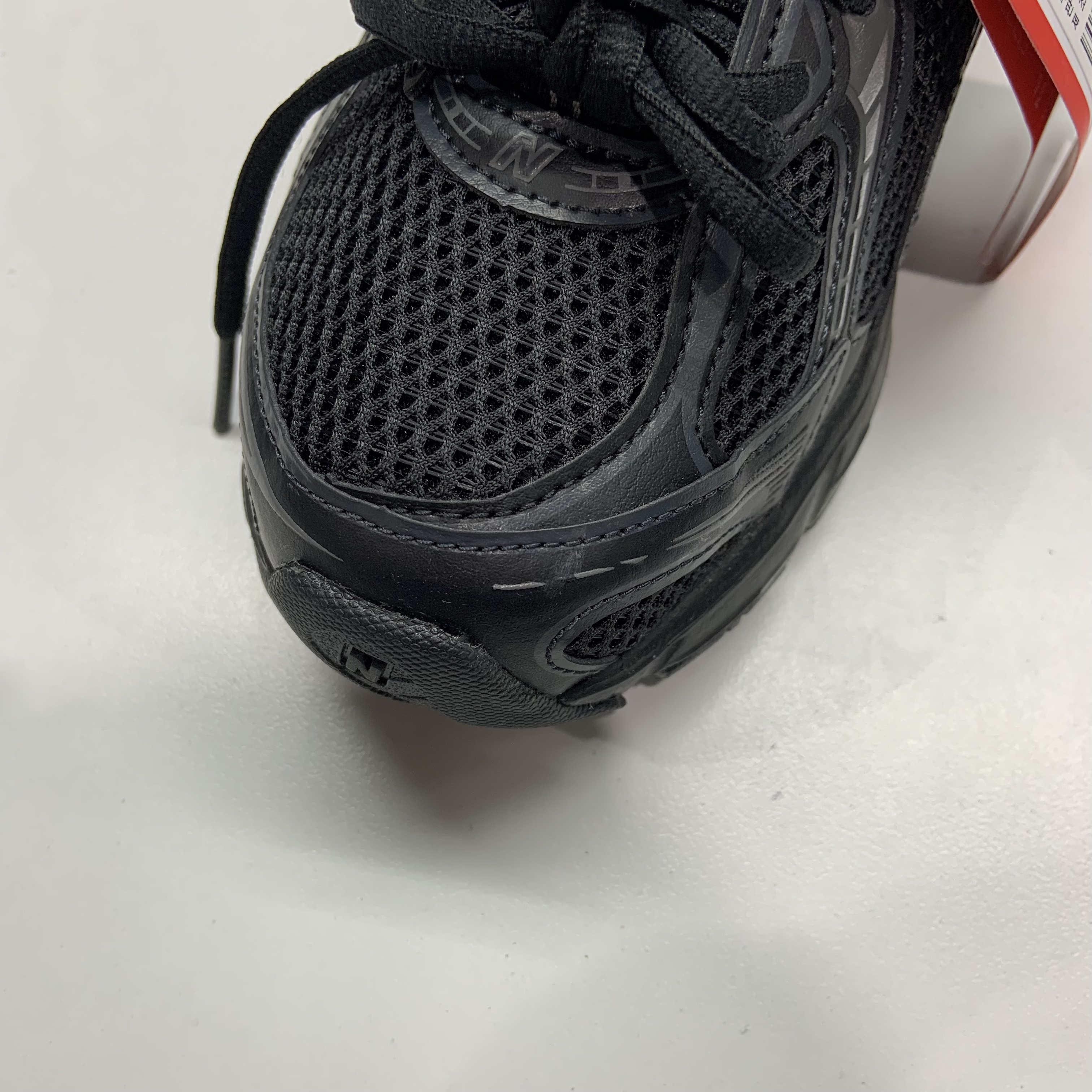 뉴발란스 740v2 블랙 실버 메탈릭 | KREAM