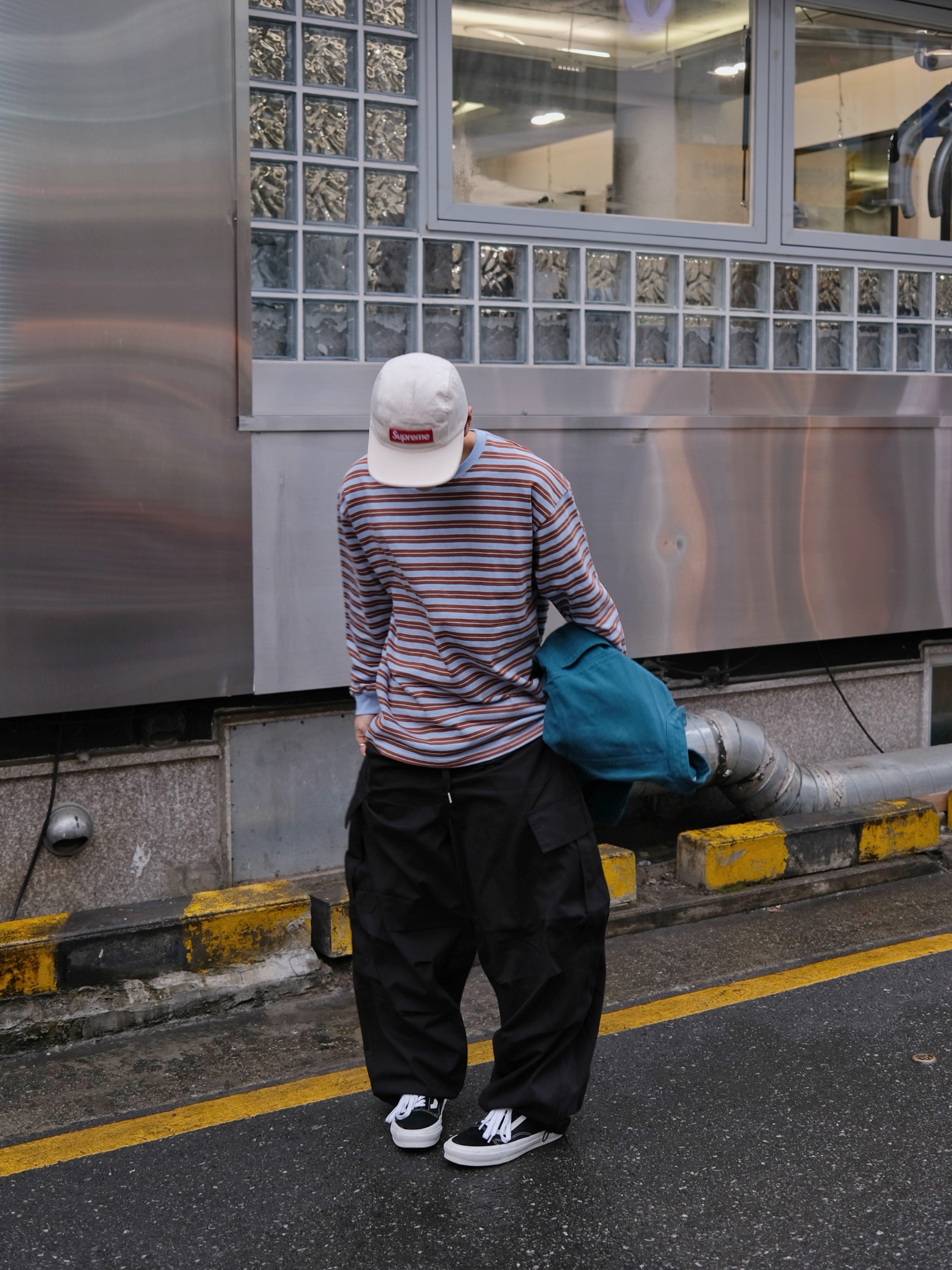 정동수 (@_dong.su) 님의 게시물 | KREAM