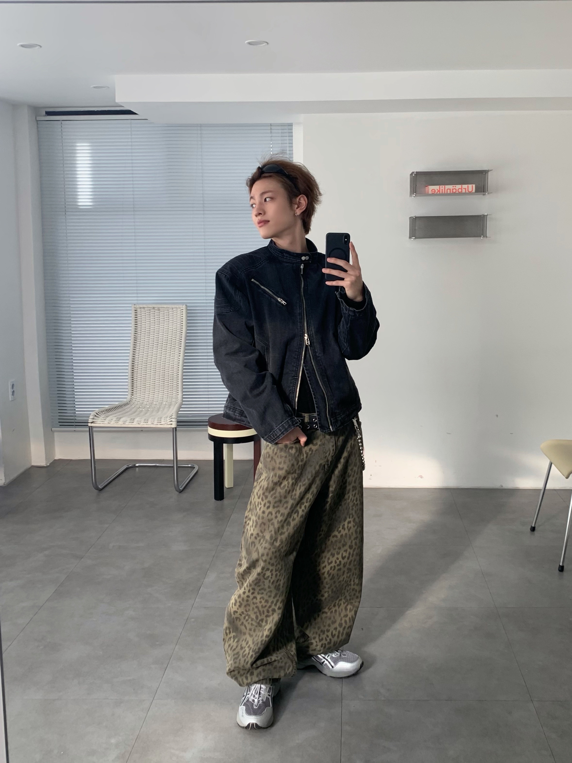 정동수 (@_dong.su) 님의 게시물 | KREAM