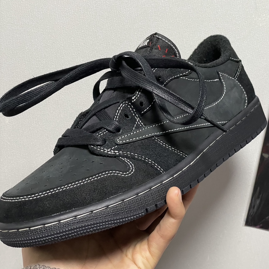 아 밸벳 살까..🤔 | KREAM