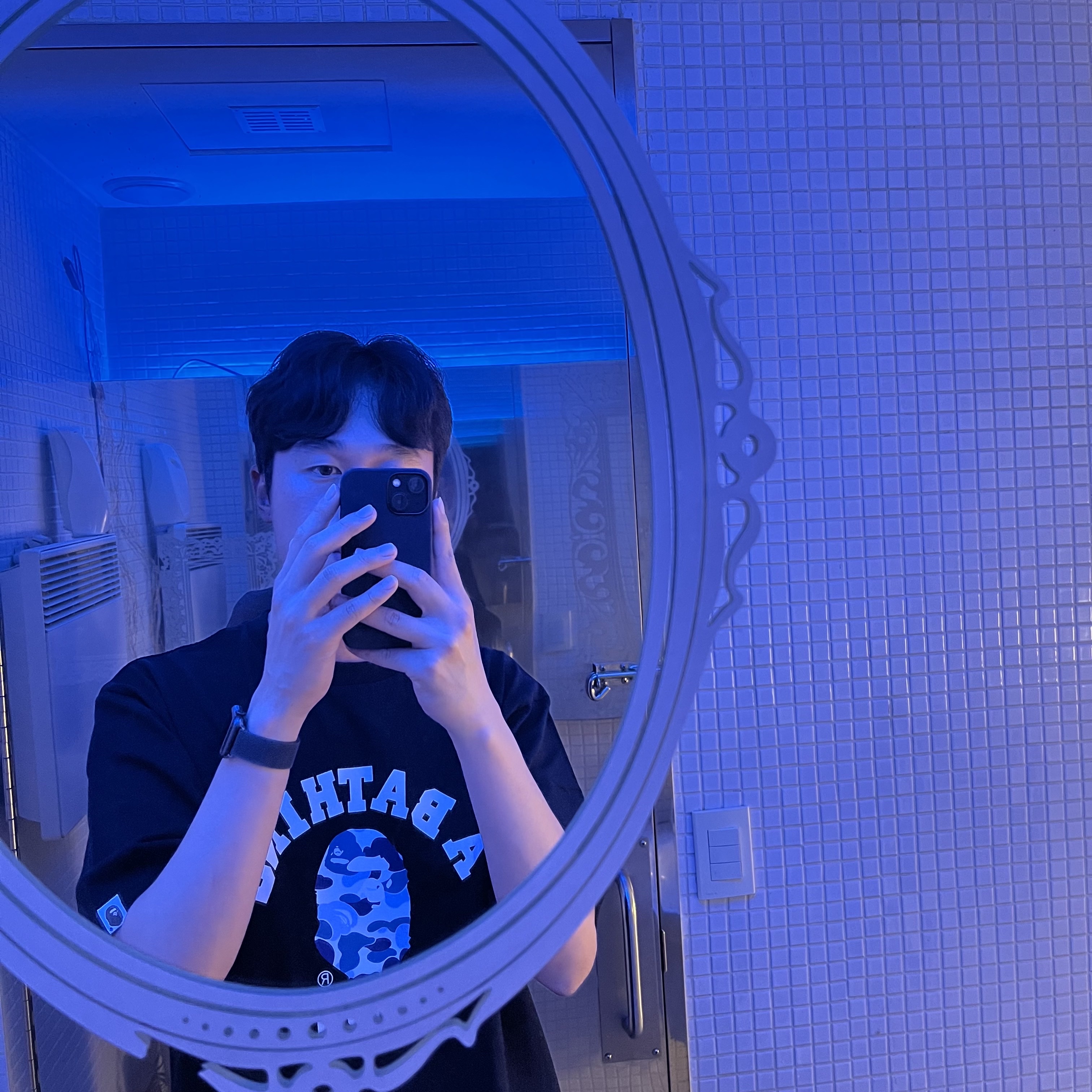 (@se._.op) 님의 게시물 | KREAM