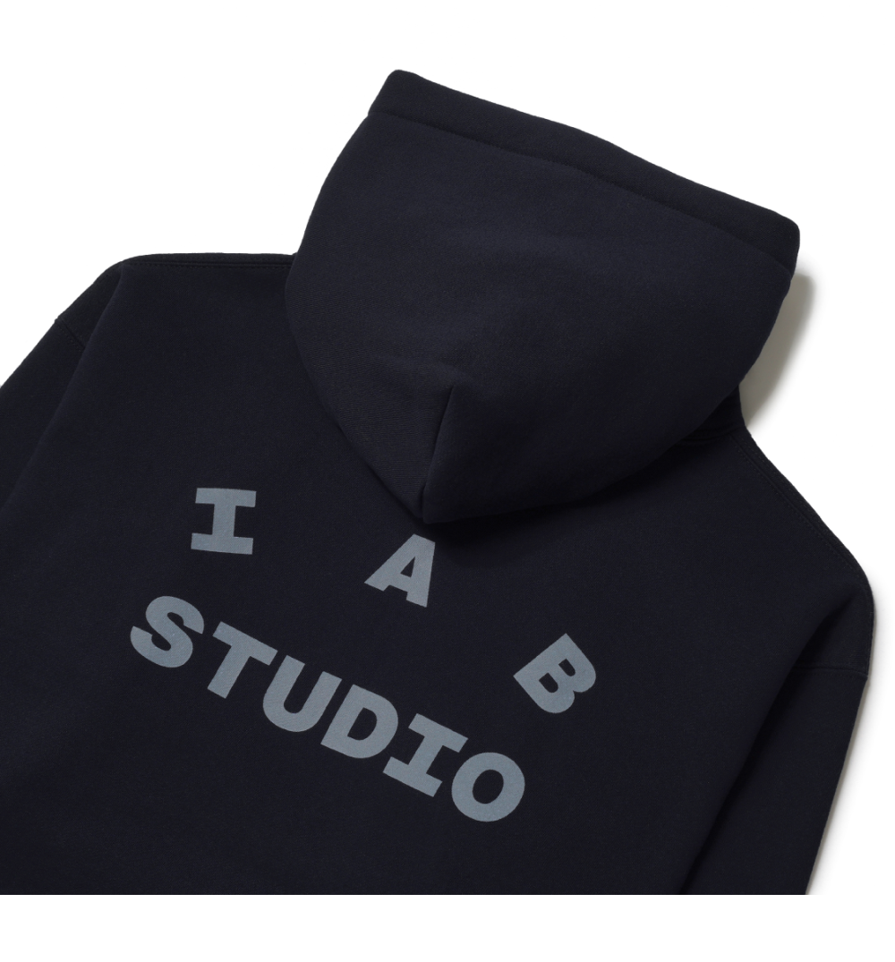 아이앱 스튜디오 x 아케인 필트오버 후드 네이비 도브 블루 | IAB Studio | KREAM