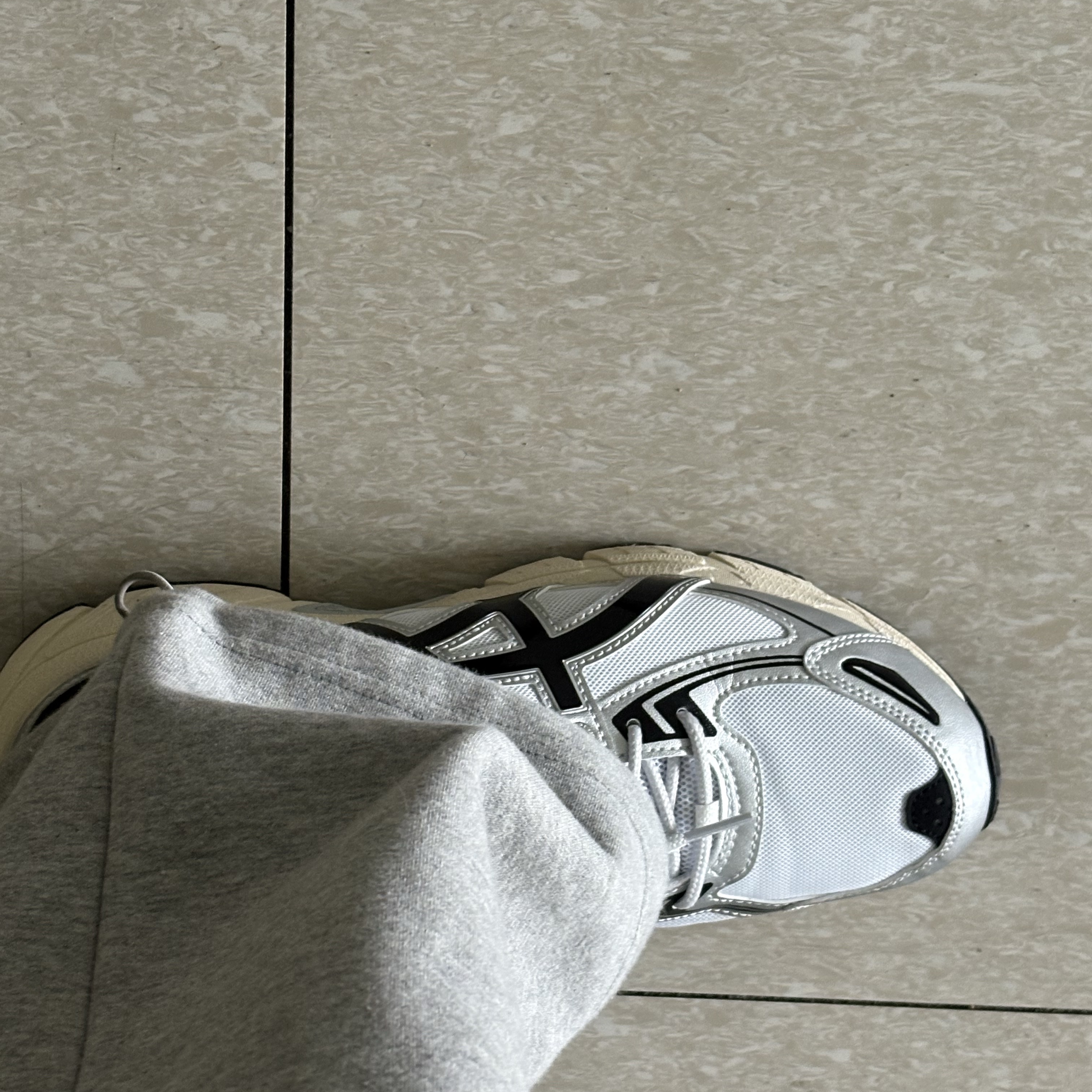 덕규 (@ori_gyu) 님의 게시물 | KREAM