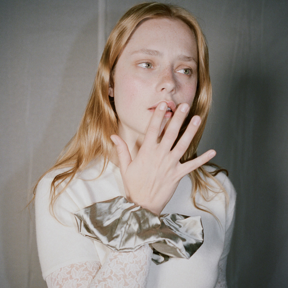 하이 프릴 스크런치 실버 | Hai | KREAM