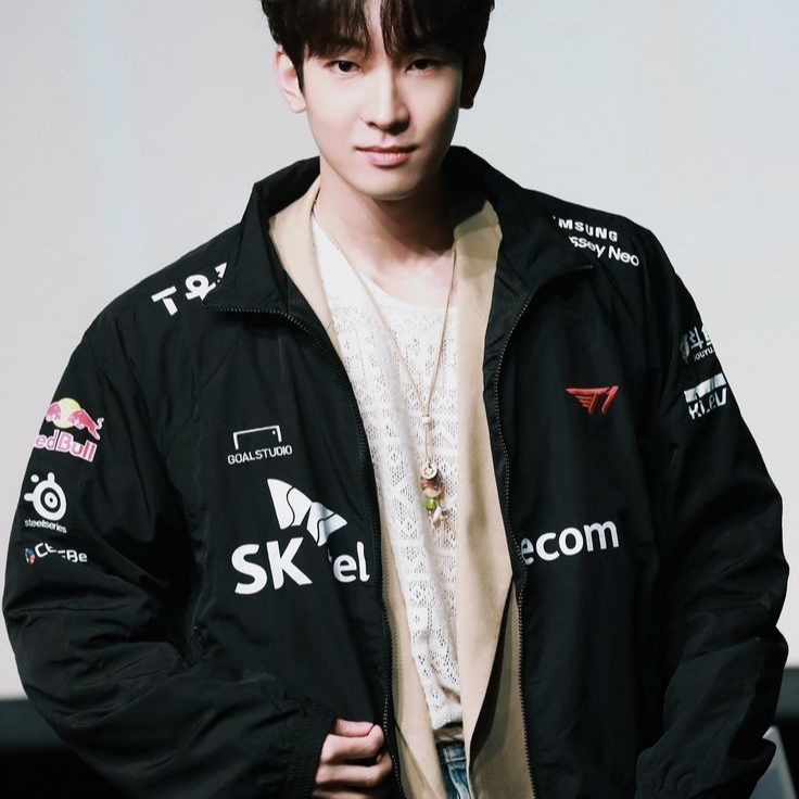 arm (@lee_rang7) 님의 게시물 | KREAM