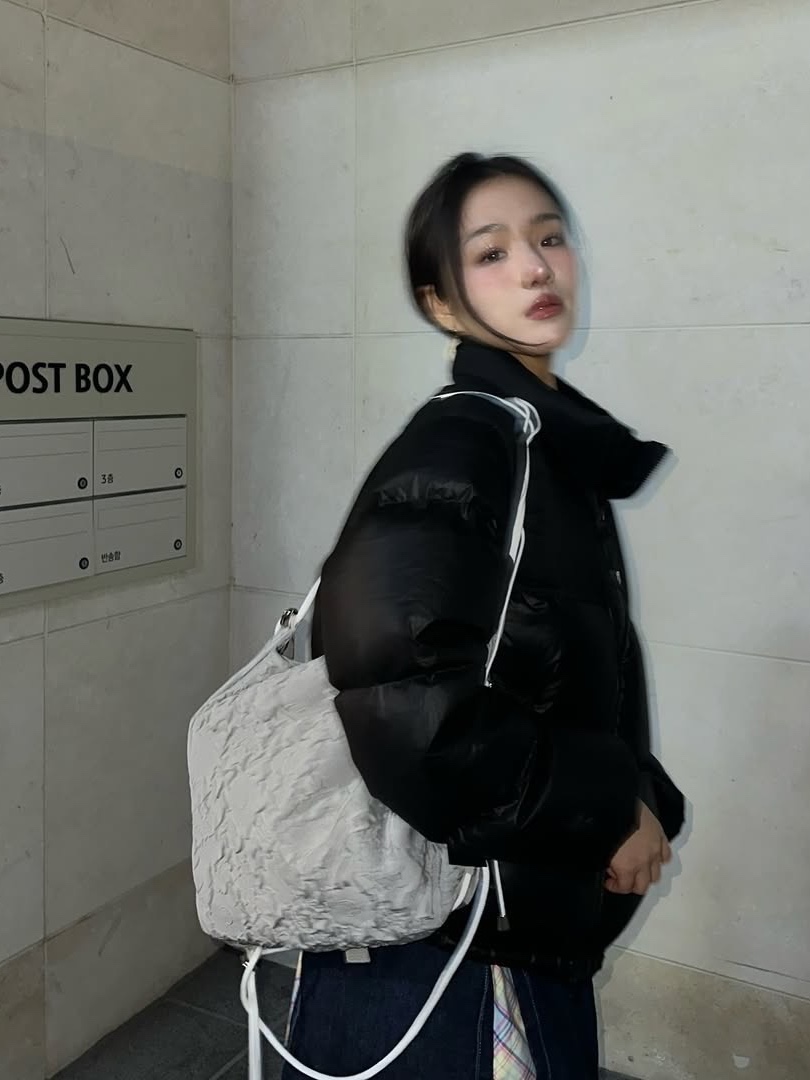 oneul.codi (@oneul.codi) 님의 게시물 | KREAM