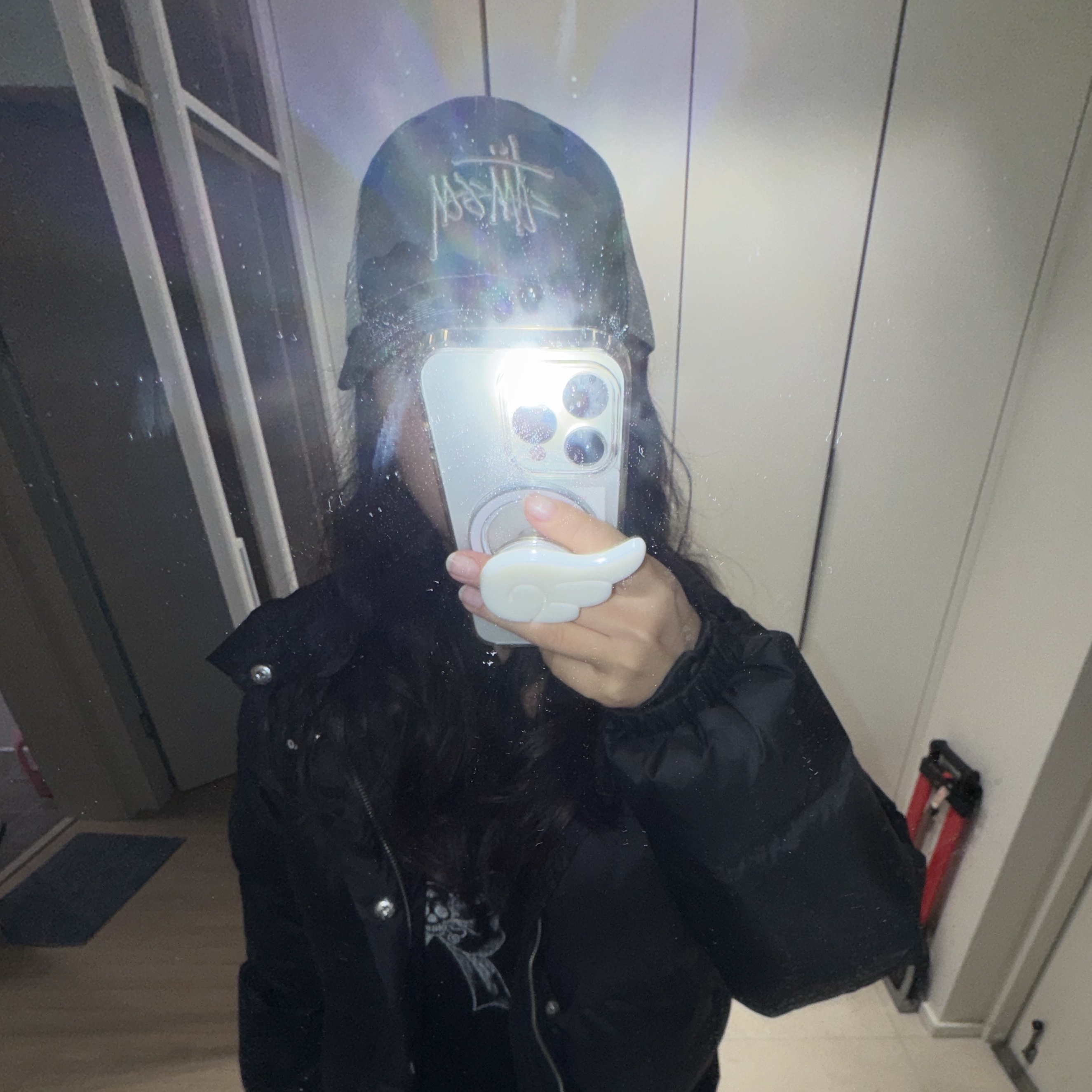 yje96091 (@xib2kfsy) 님의 게시물 | KREAM