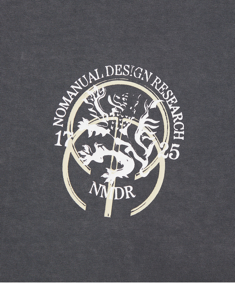 노매뉴얼 NM 헤럴드리 티셔츠 웜 차콜 | NOMANUAL | KREAM