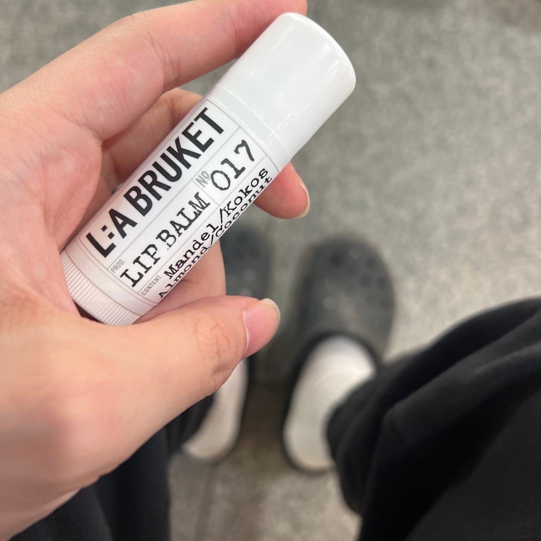 똥쓰 (@na_huya) 님의 게시물 | KREAM