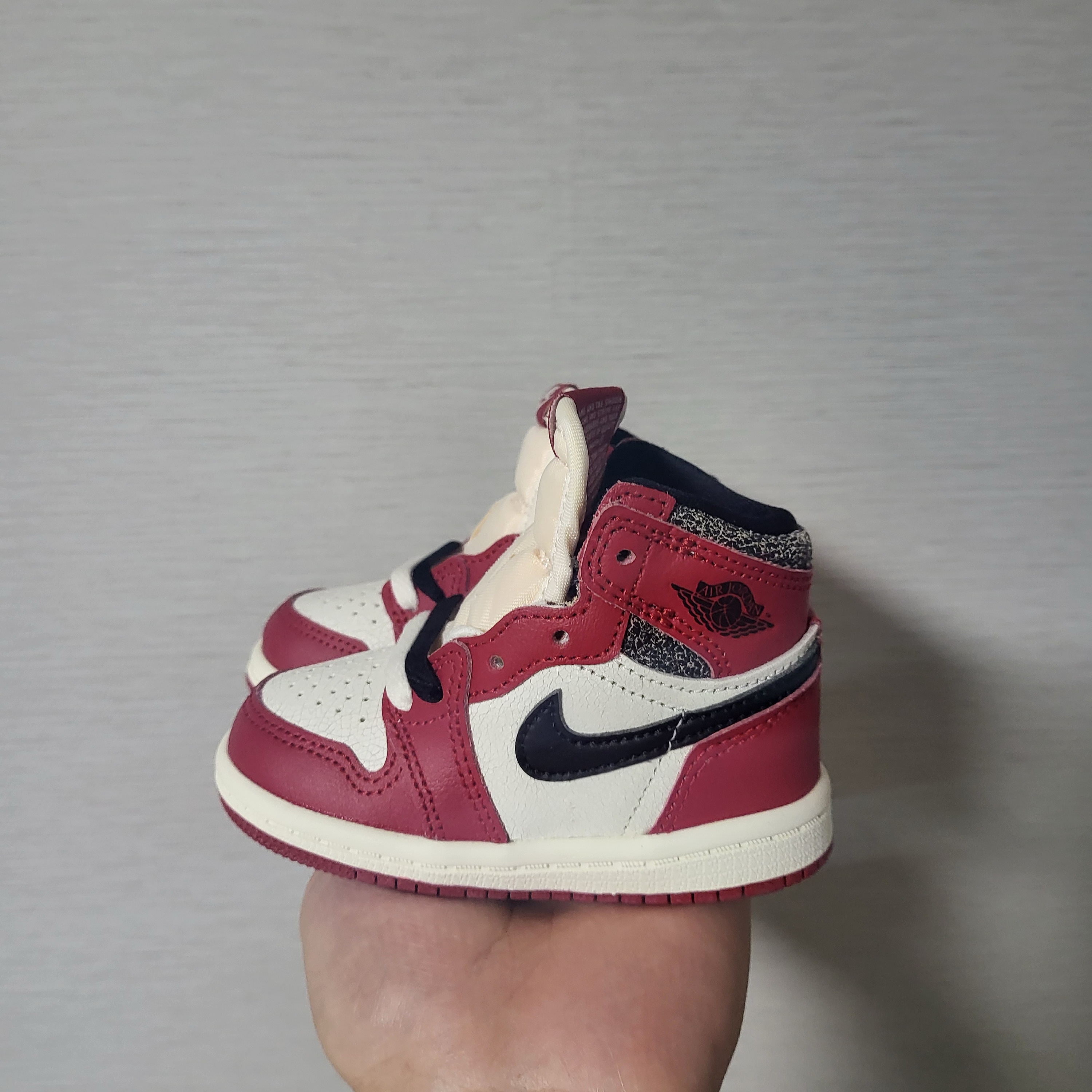 뿅 (@overrrun) 님의 게시물 | KREAM