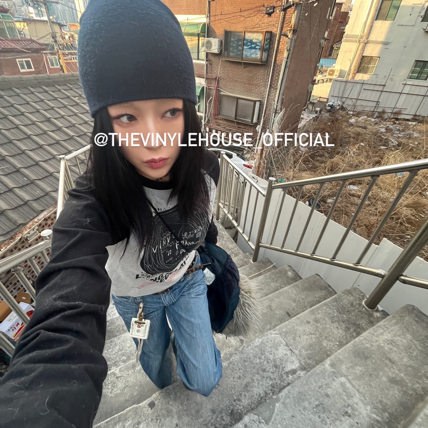 LP RAGLAN TEE BLACK🎸 | KREAM