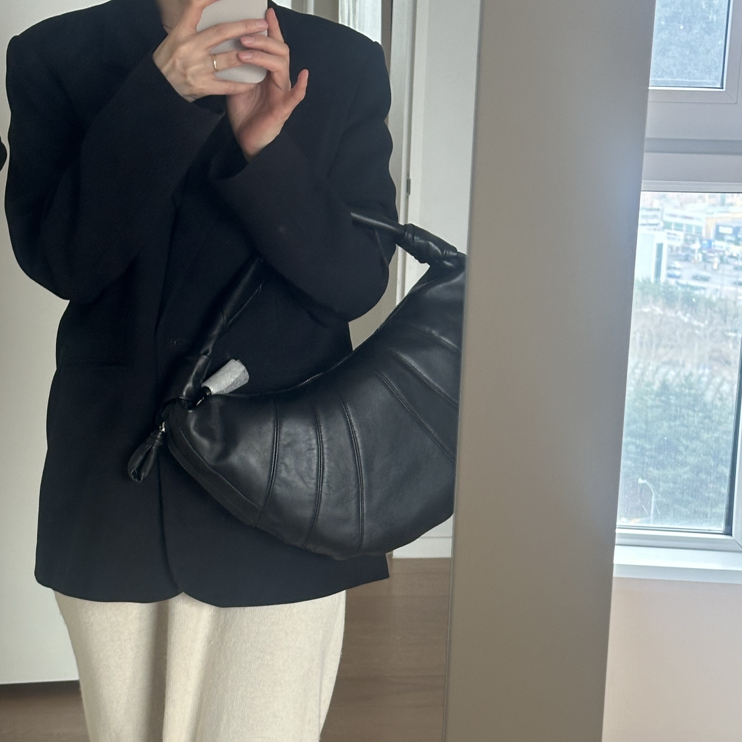 Coral_Yellow (@coral_yellow) 님의 게시물 | KREAM