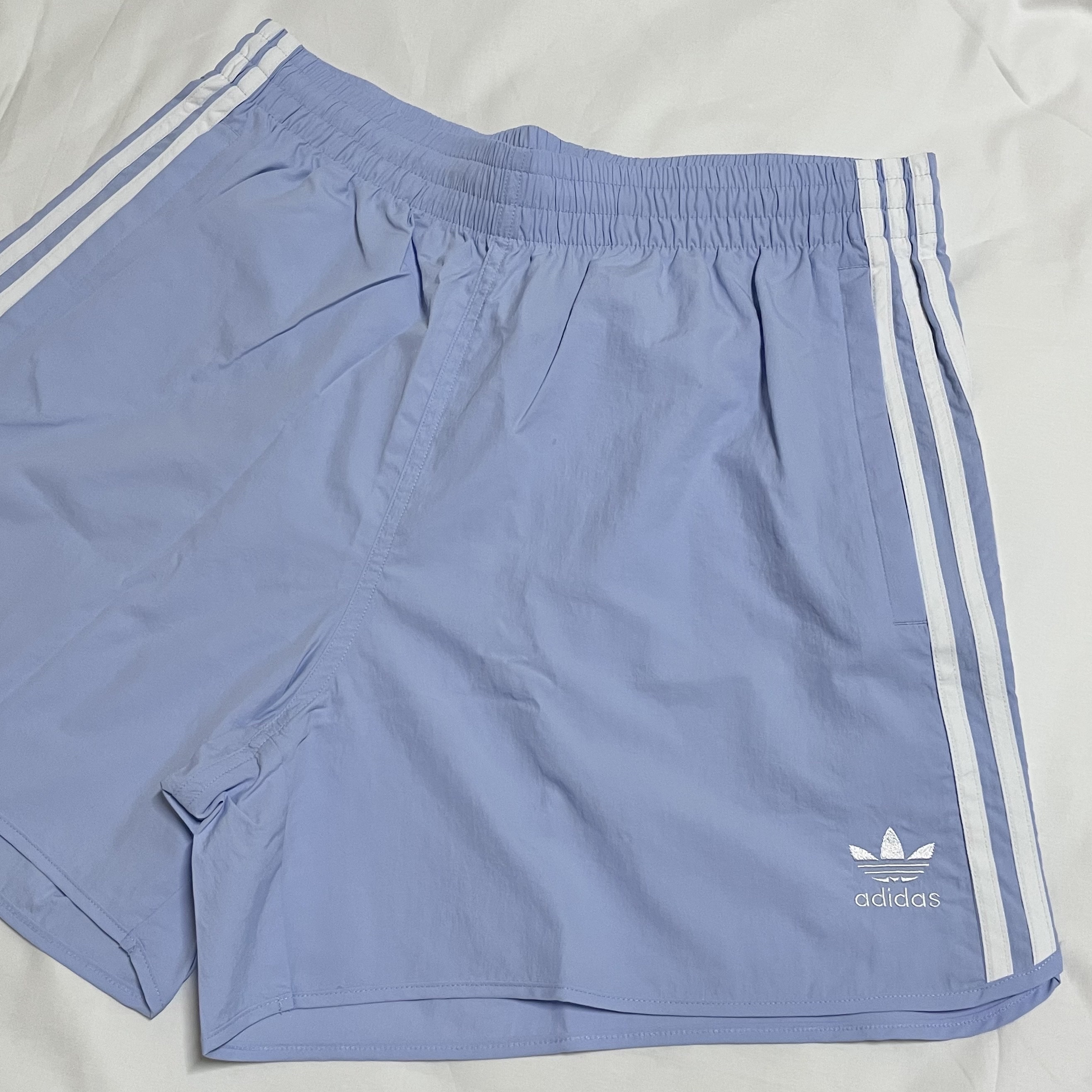 dan (@domantic) 님의 게시물 | KREAM