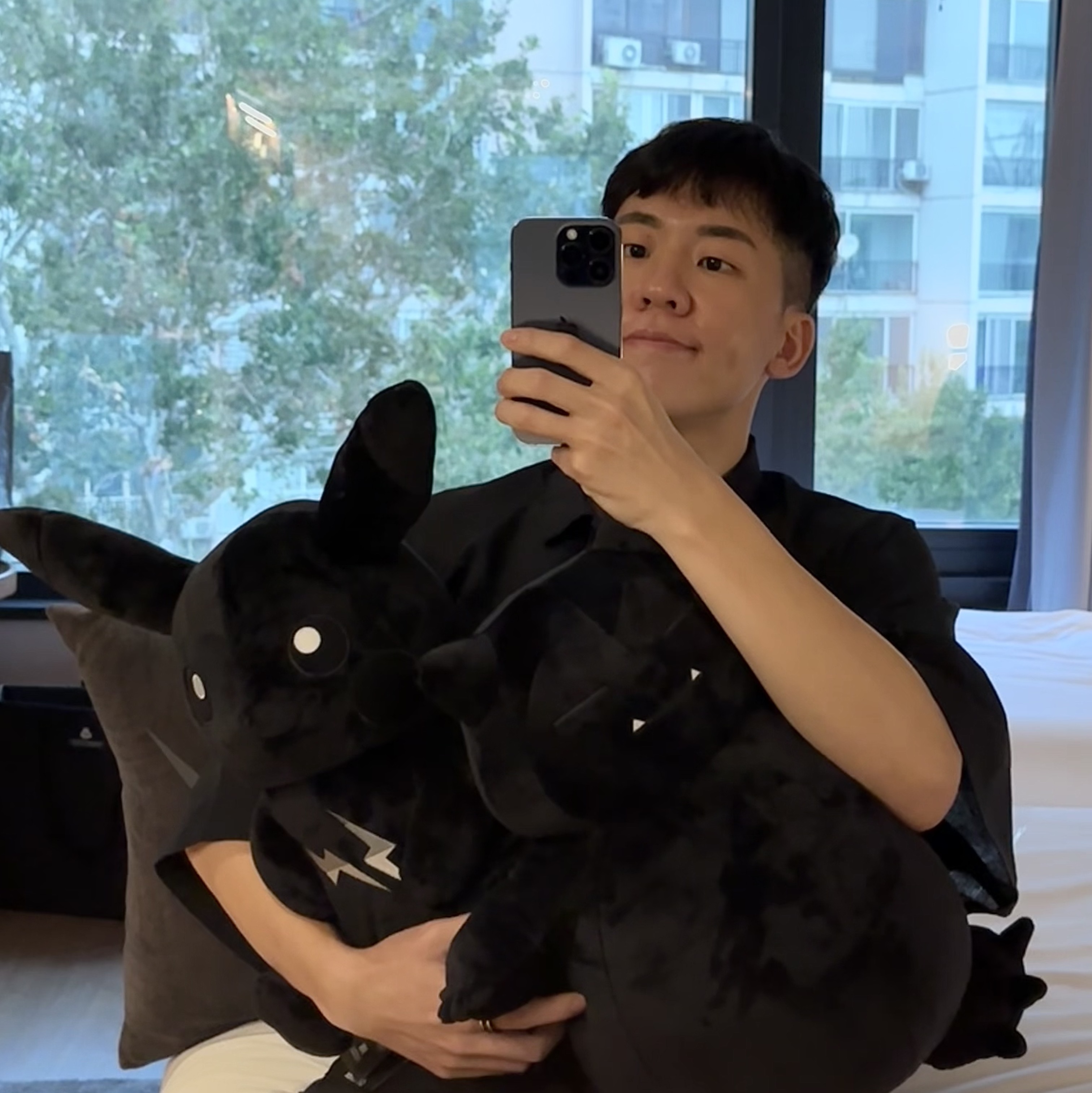 완우 (@_wanoo) 님의 게시물 | KREAM