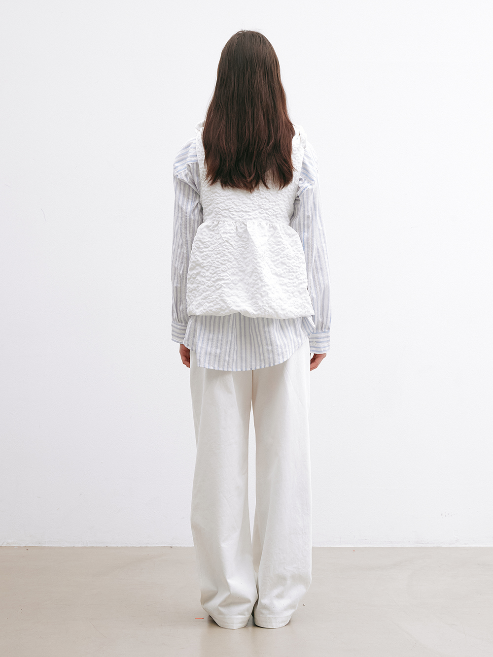 영오 플라워 쟈카드 레이어드 탑 화이트 | YOUNGOH | KREAM