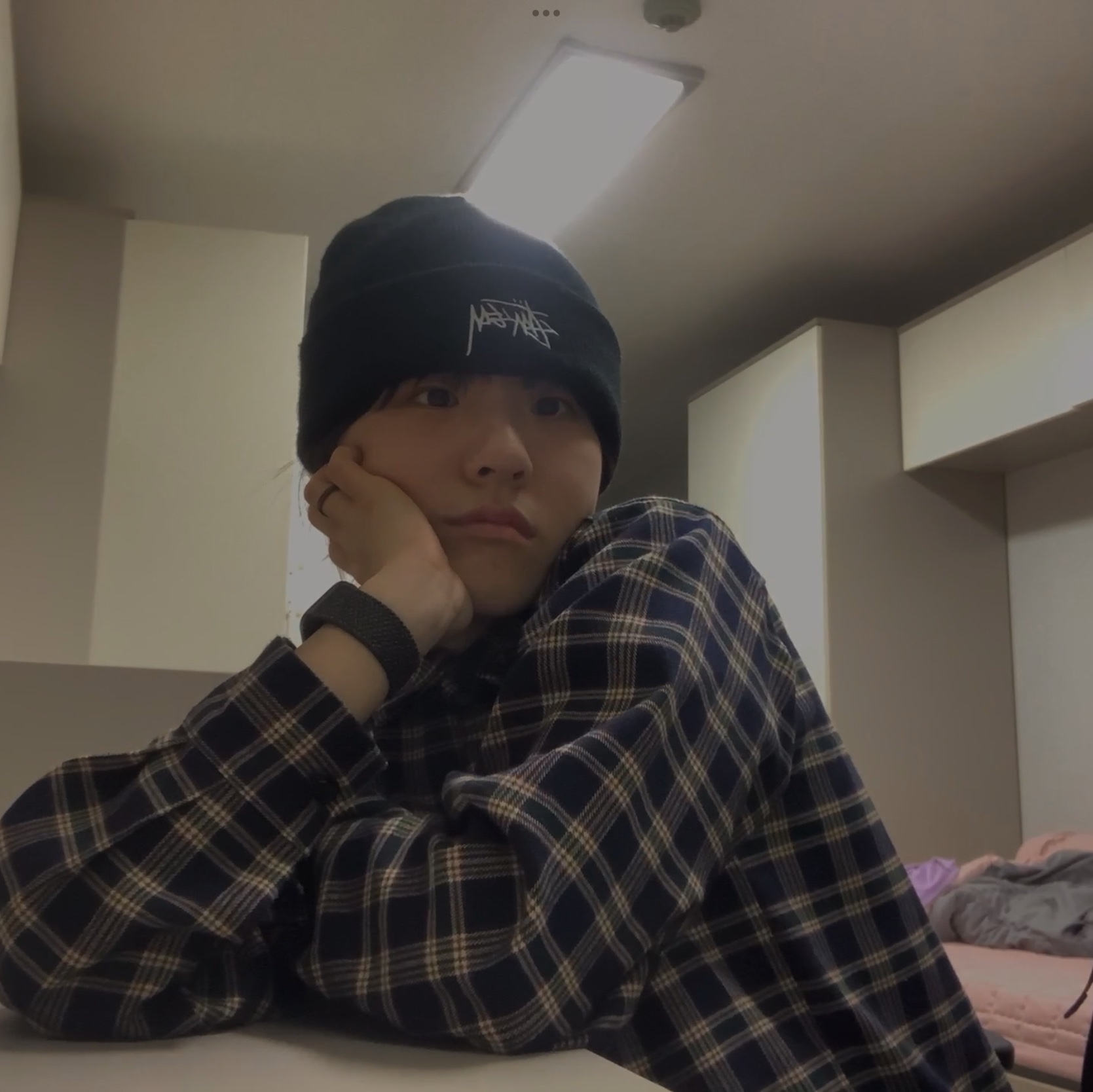 Black on the top | KREAM