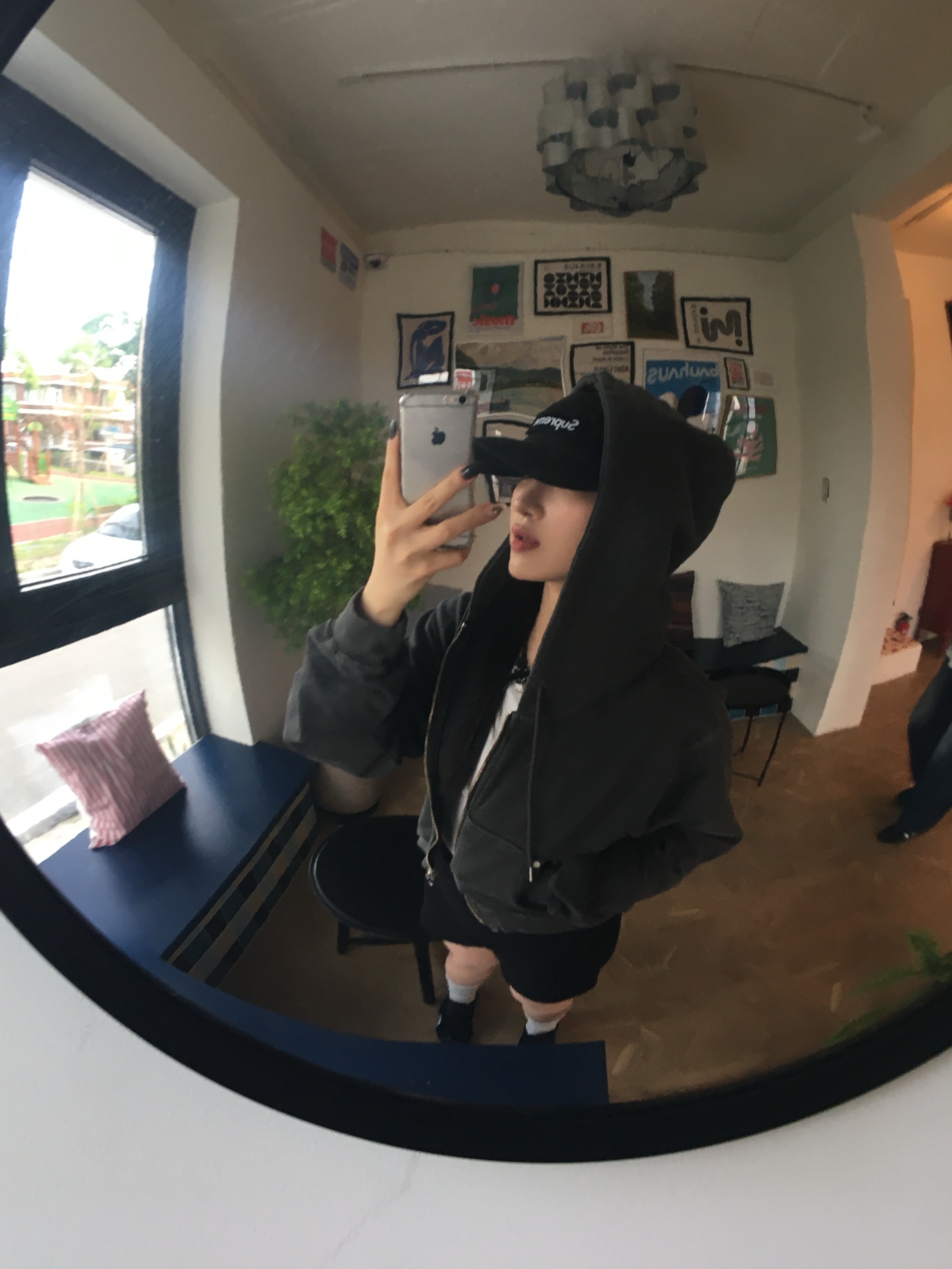 (@owlhuii) 님의 게시물 | KREAM