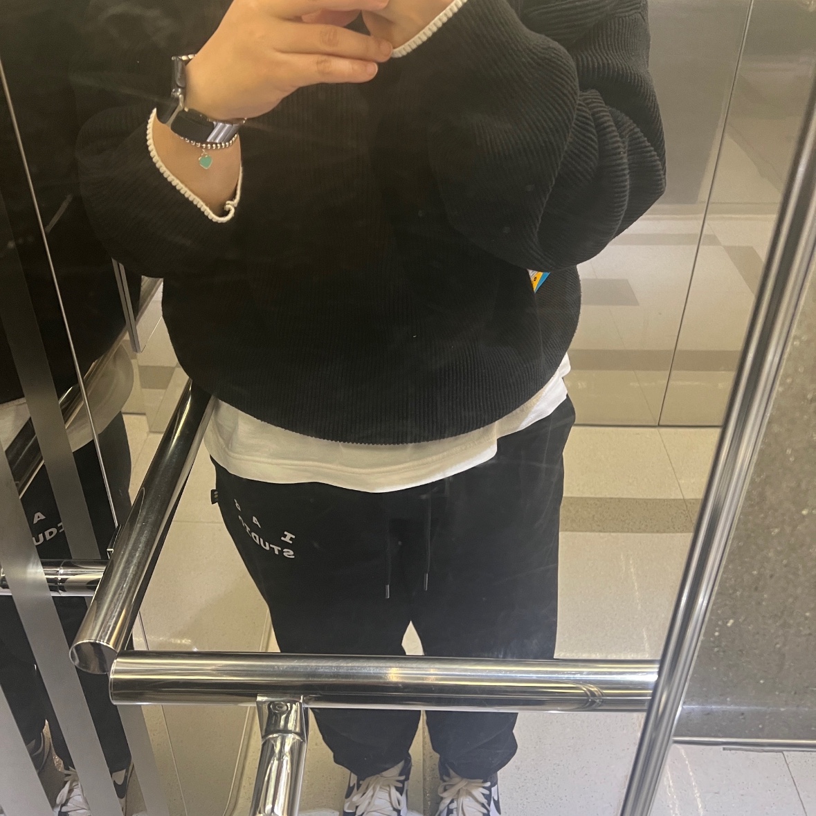 날씨 왜이래 ㅠㅠ | KREAM