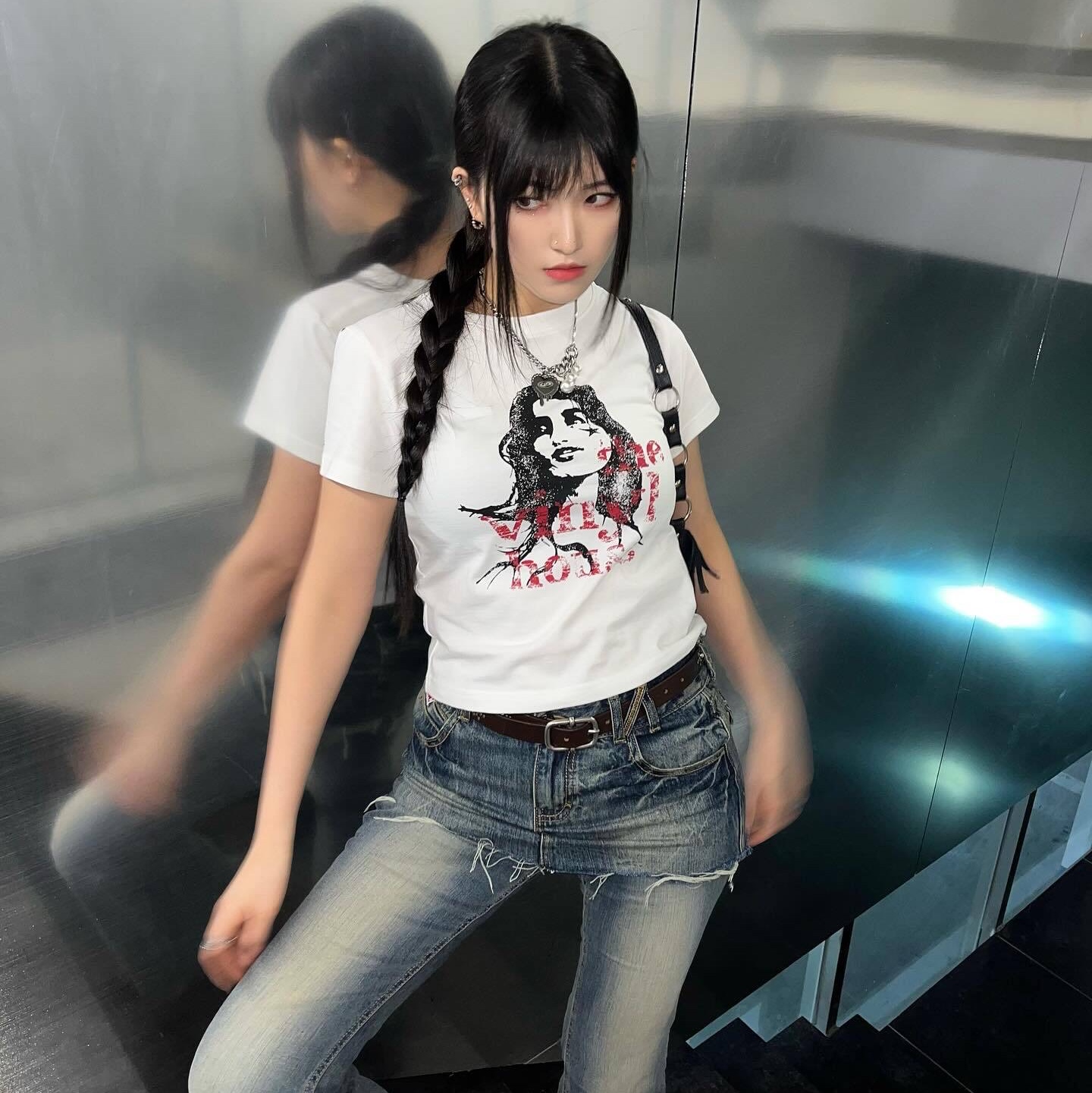 VINTAGE WOMAN TEE🤍 | KREAM