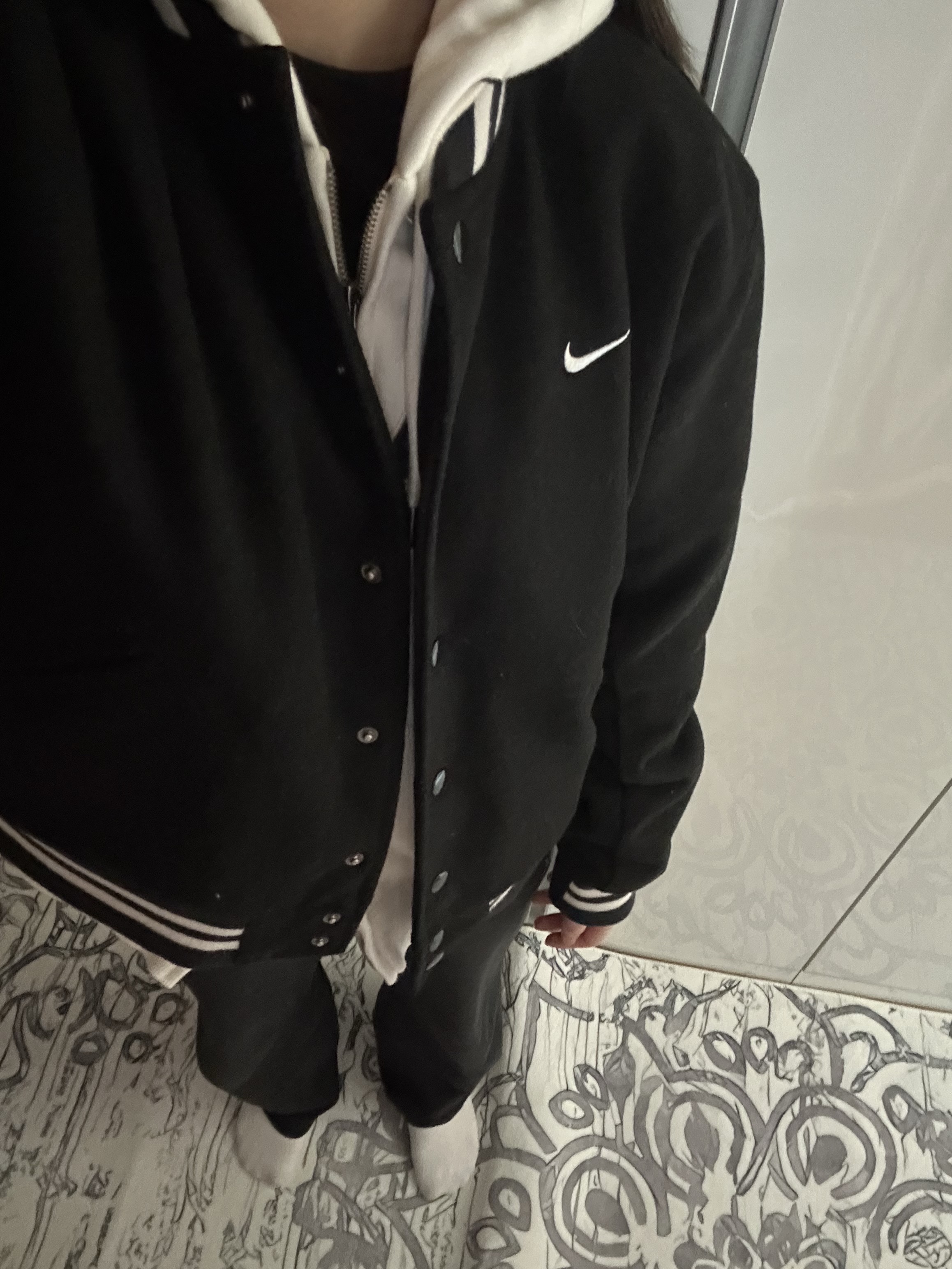 shu (@6pju76) 님의 게시물 | KREAM