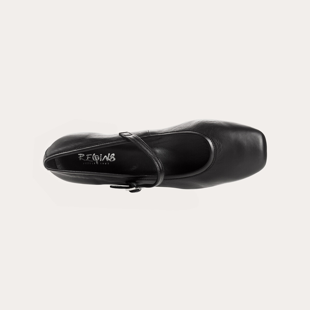 흐꺙 켈리 느와 무광 가죽 | Reqins | KREAM