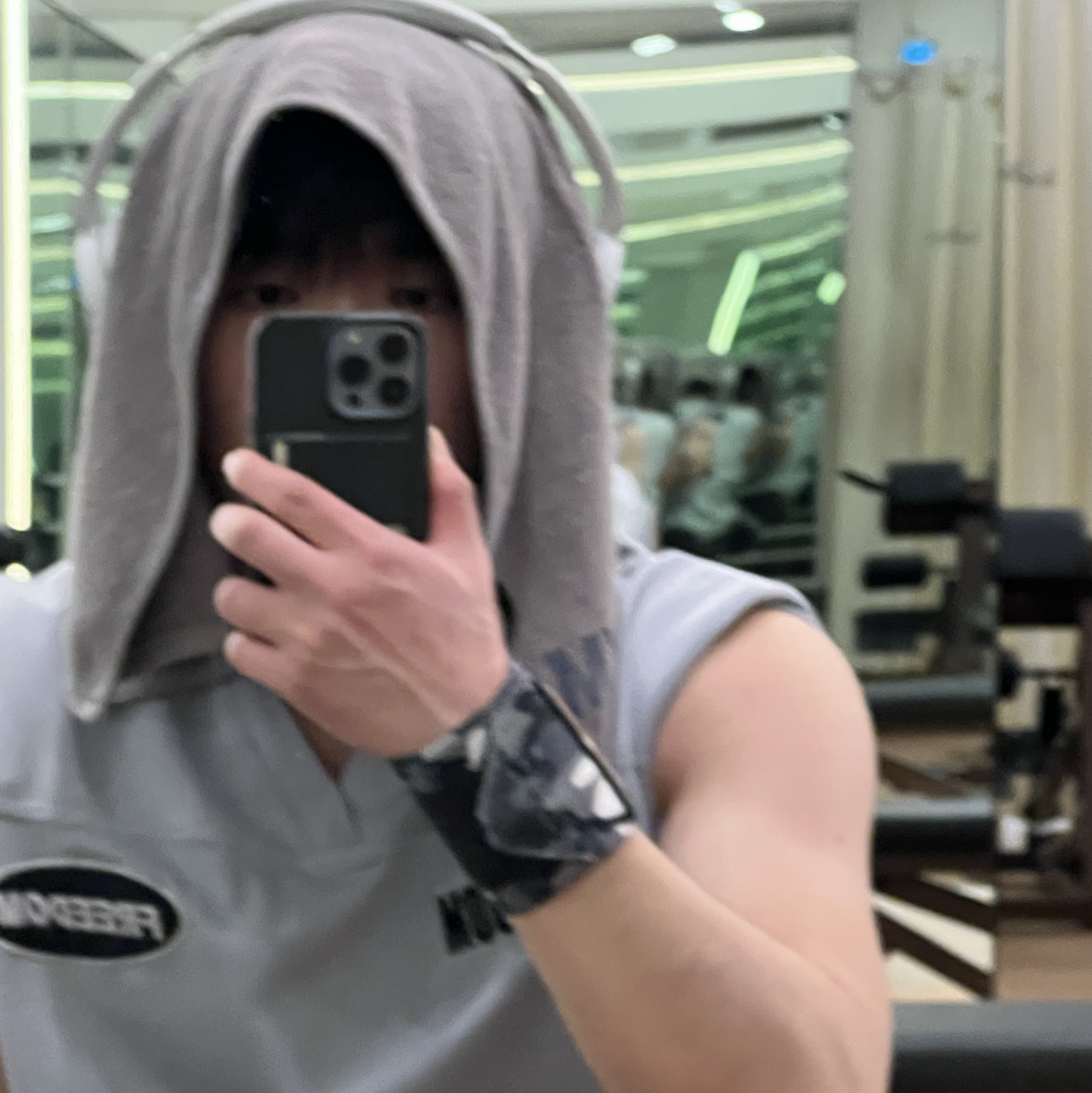 손민섭 (@min_sop) 님의 게시물 | KREAM