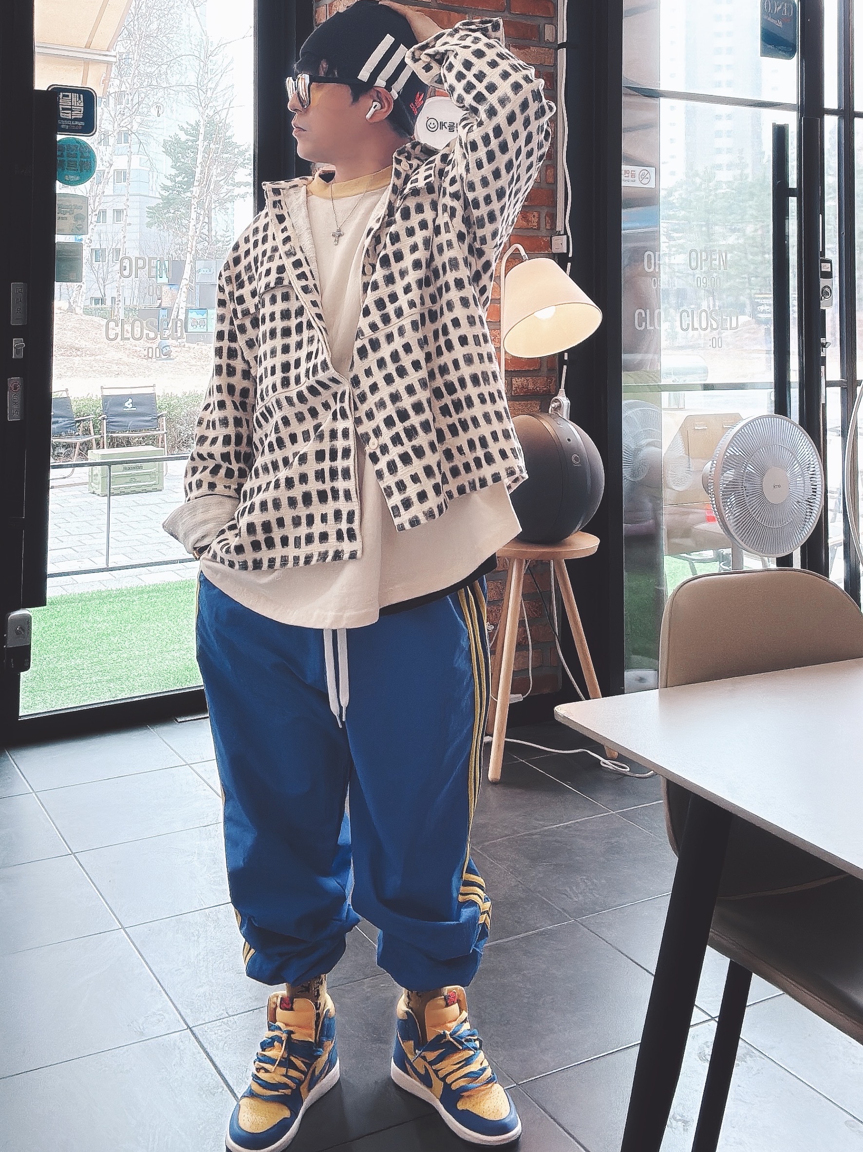 윤석 171-72 발 245 (@choi_77) 님의 게시물 | KREAM