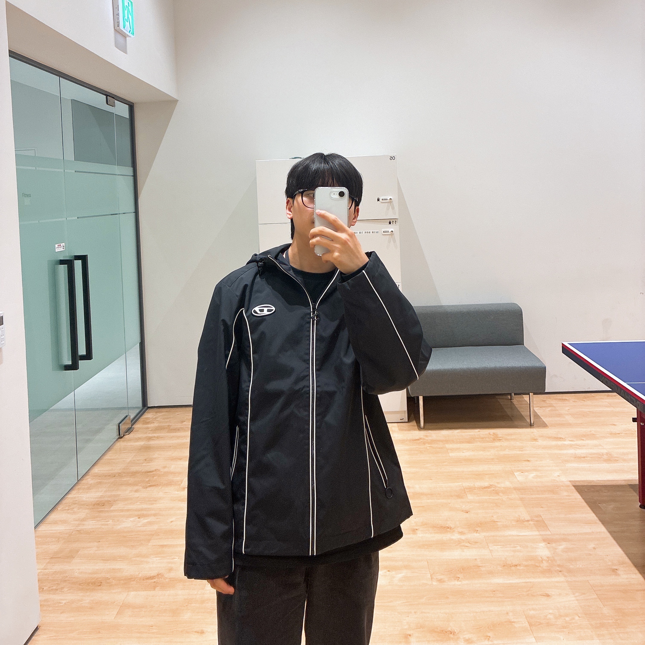 바람막이 굳👍 | KREAM