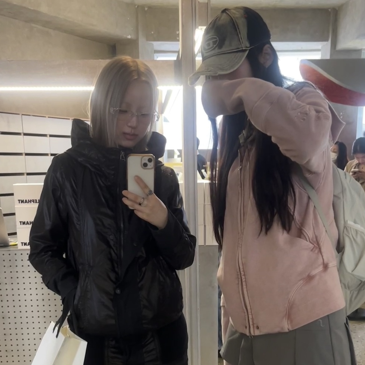 세나 (@lispwilxy) 님의 게시물 | KREAM