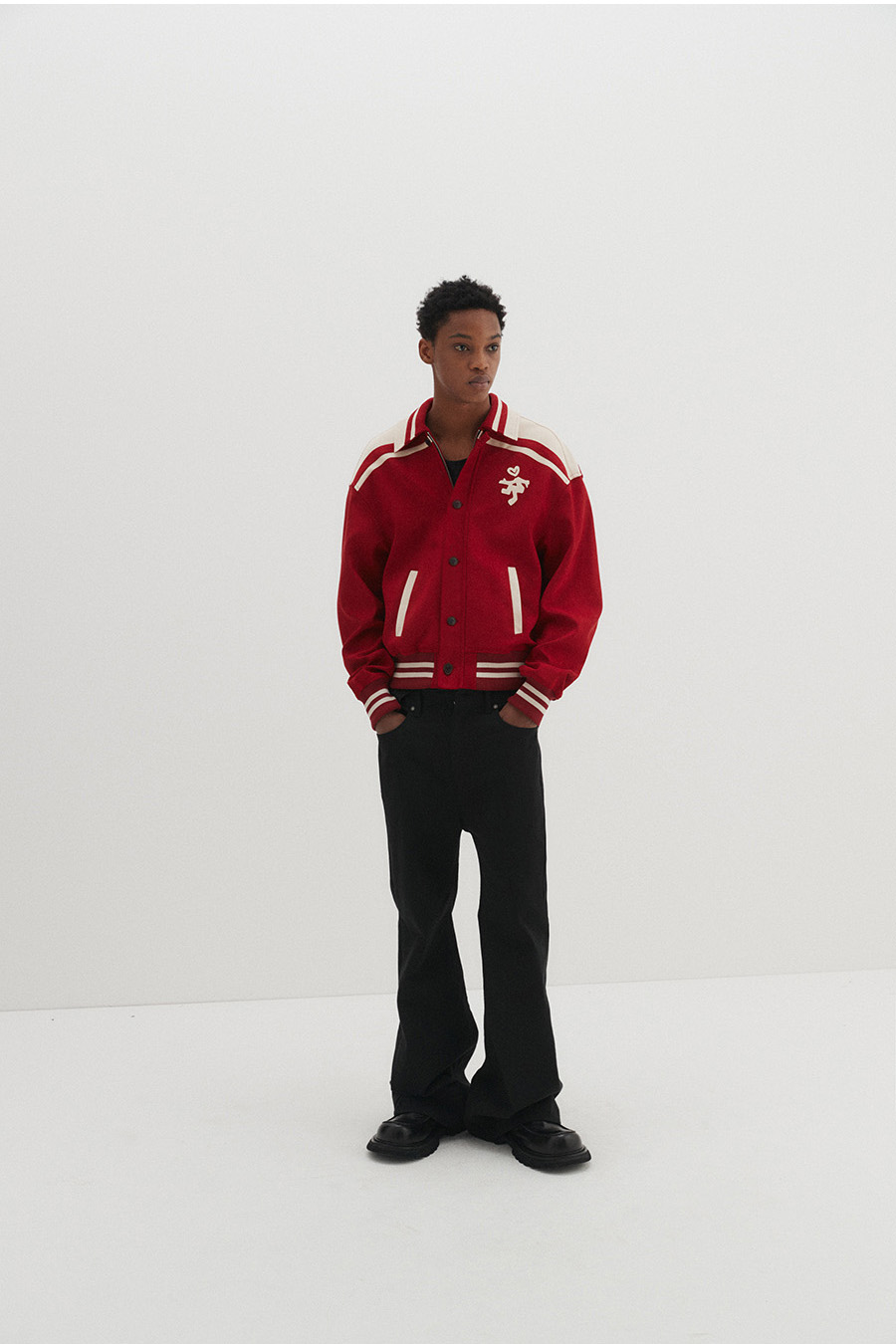 디엔에스알 하트필드 크롭 바시티 자켓 레드 | DNSR | KREAM