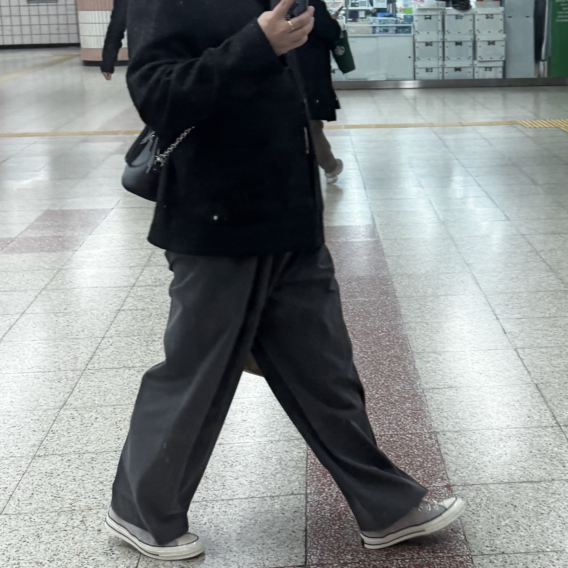 @hoon_x_hoon (@hoon_x_hoon) 님의 게시물 | KREAM