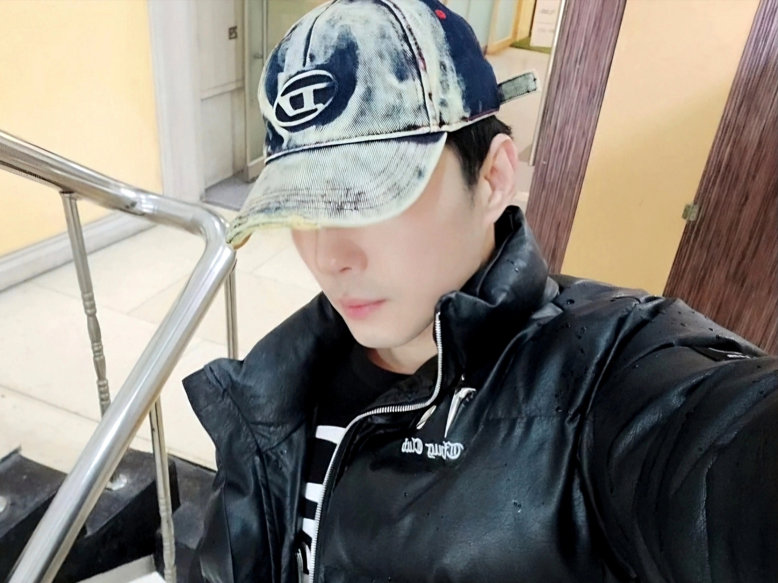 현종 (@hyun_iong1980) 님의 게시물 | KREAM