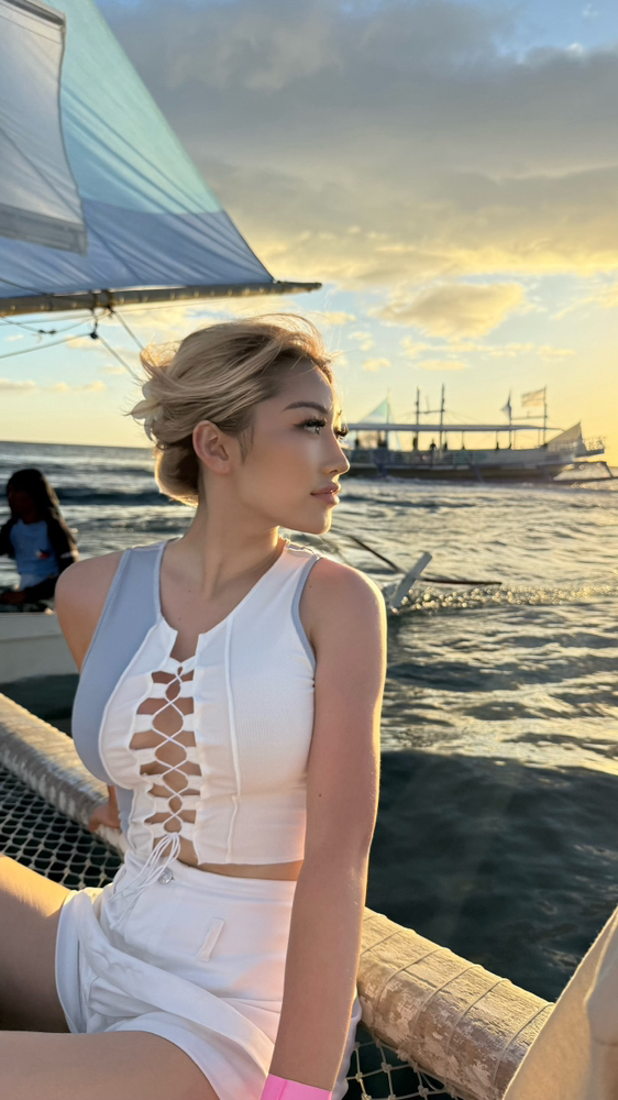 imtrishako (@imtrishako) 님의 게시물 | KREAM